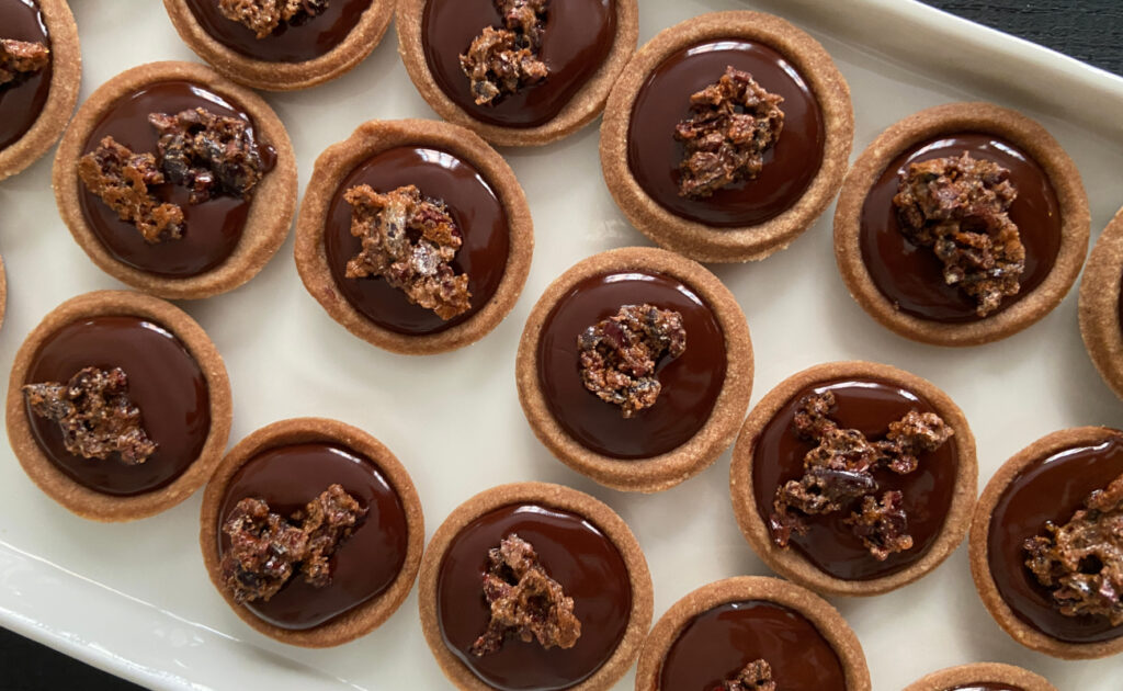 private pastry class paris - Bake madeleines and tarts